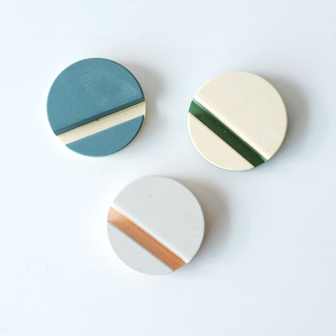 Layered Handphone Dock – Concrete Everything